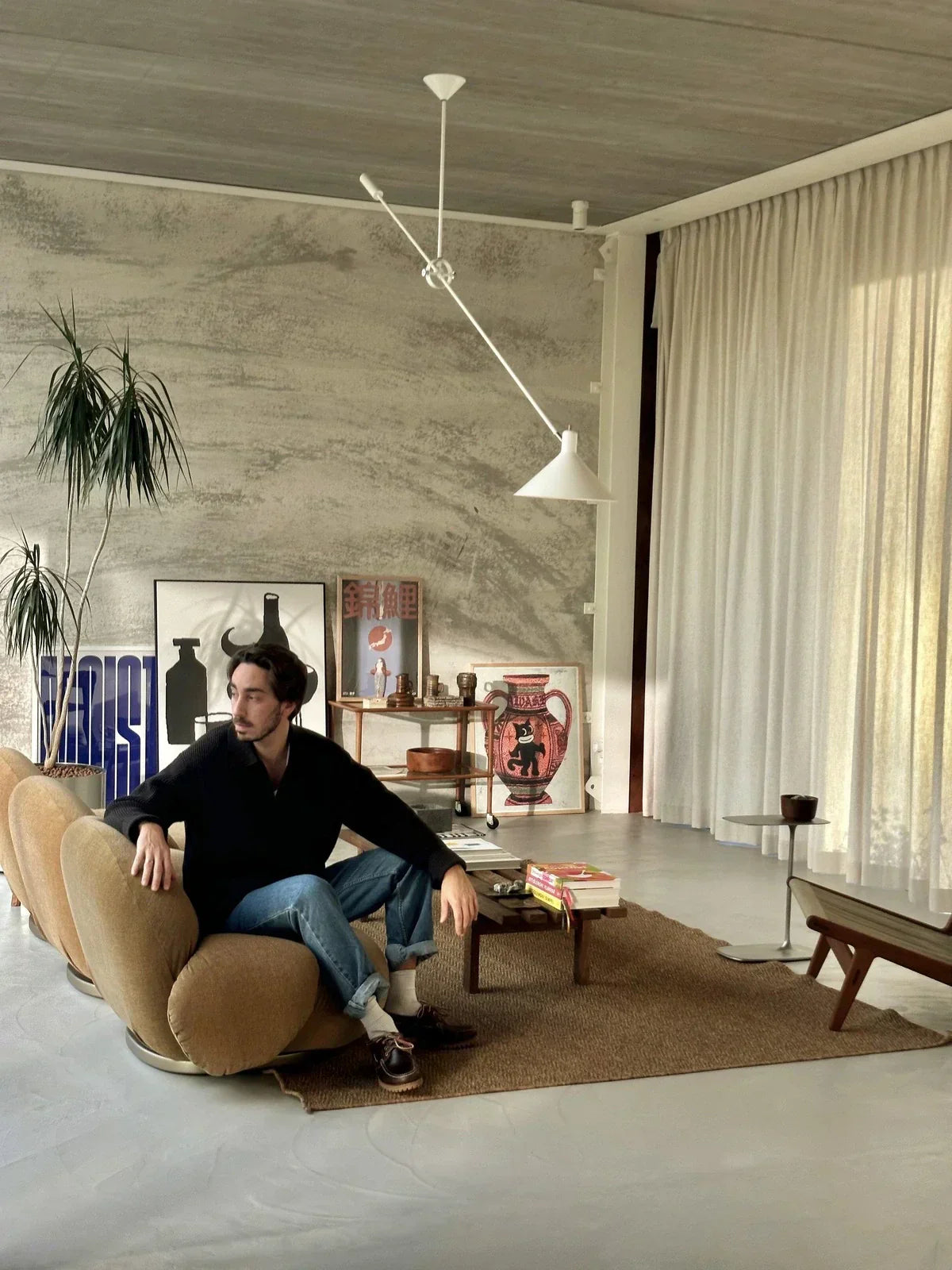 6 Ways to Make a Claustrophobic Room Feel Brighter and More Open – DROOL